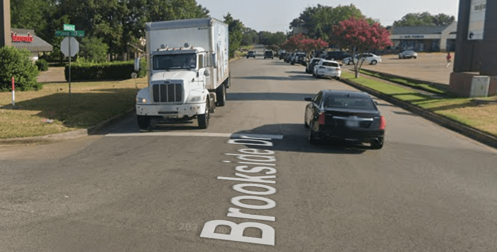 Man Dies in Tyler Motorcycle Crash on Brookside Drive